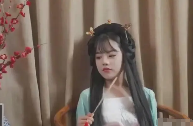 麻豆女神潘甜甜,16出道三部封神,最后却锒铛入狱毁了一生